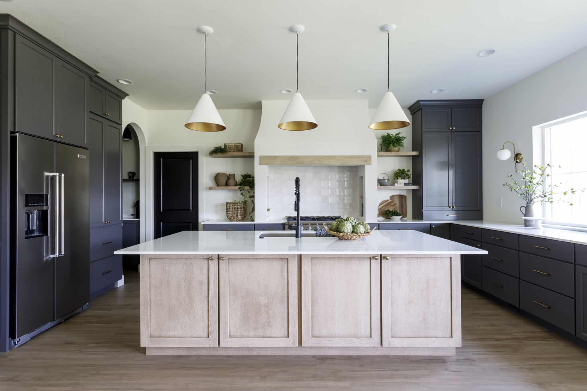 What Is A Luxury Modern Kitchen? | New Kitchen Design Trends in 2025 ...